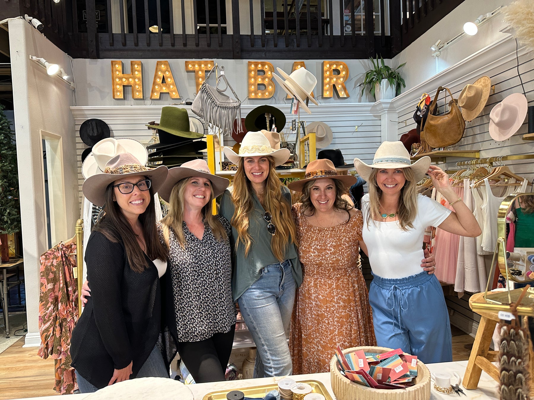 Hat Bar